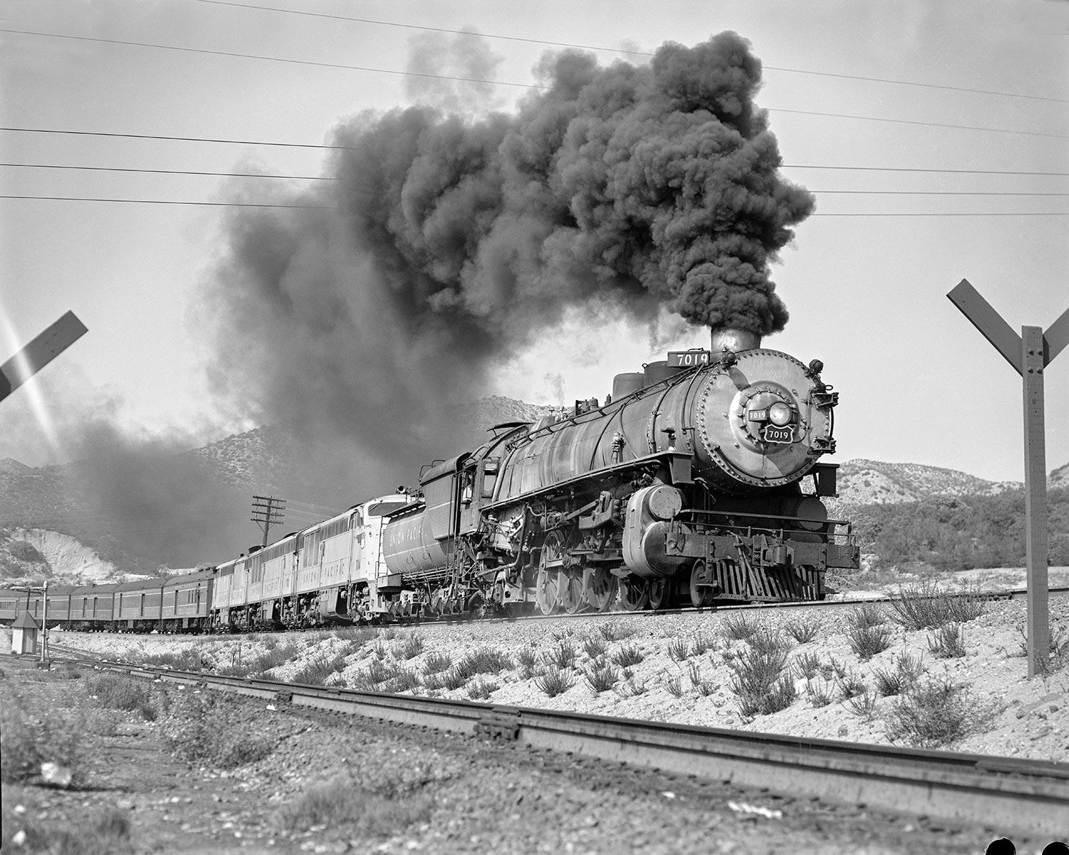 Union Pacific 606 and Passenger Consist at Summit – MD McCarter Rail ...